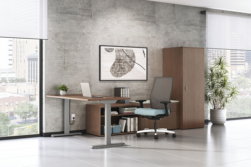 Benefits of Sit Stand Desks - MB Contract Furniture, Inc.